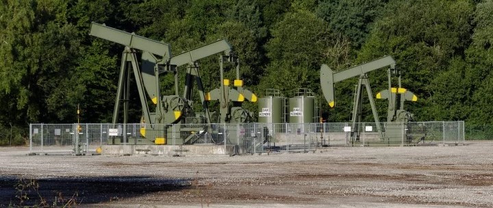 Non au projet de forage pétrolier en Seine-et-Marne - MNLE - Mouvement ...